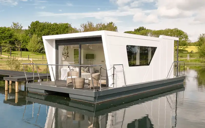 River Capsule House (Floating Model) | Mobile House